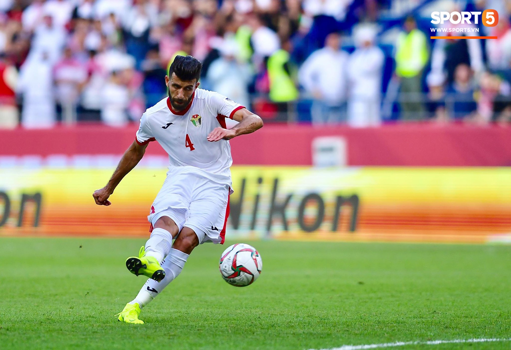 Cầu thủ Jordan sút phạt y hệt siêu sao tuyển Đức, đến thủ môn thế giới ...