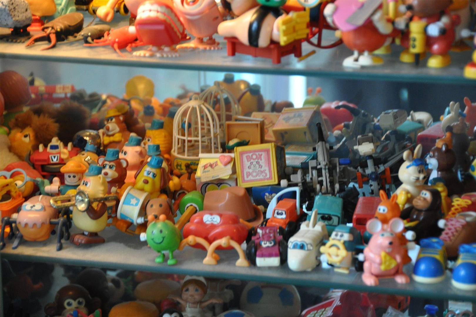 Gặp gỡ Tim Rowett, người đàn ông dành 60 năm cuộc đời để sưu tập 25.000 ...