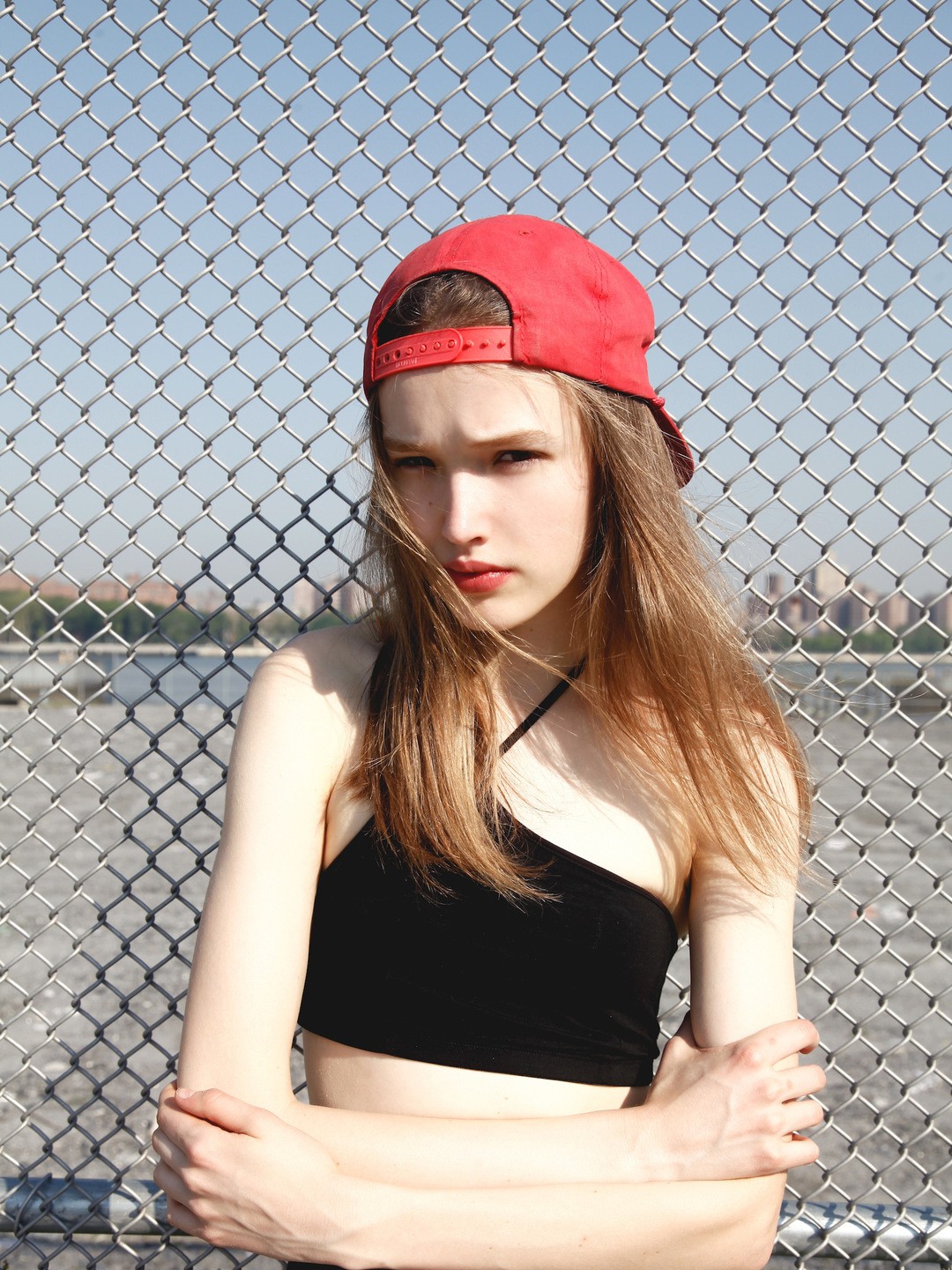 Mỹ nhân khiến chồng cũ Miley say như điếu đổ: Nhan sắc như búp bê, tuy ...