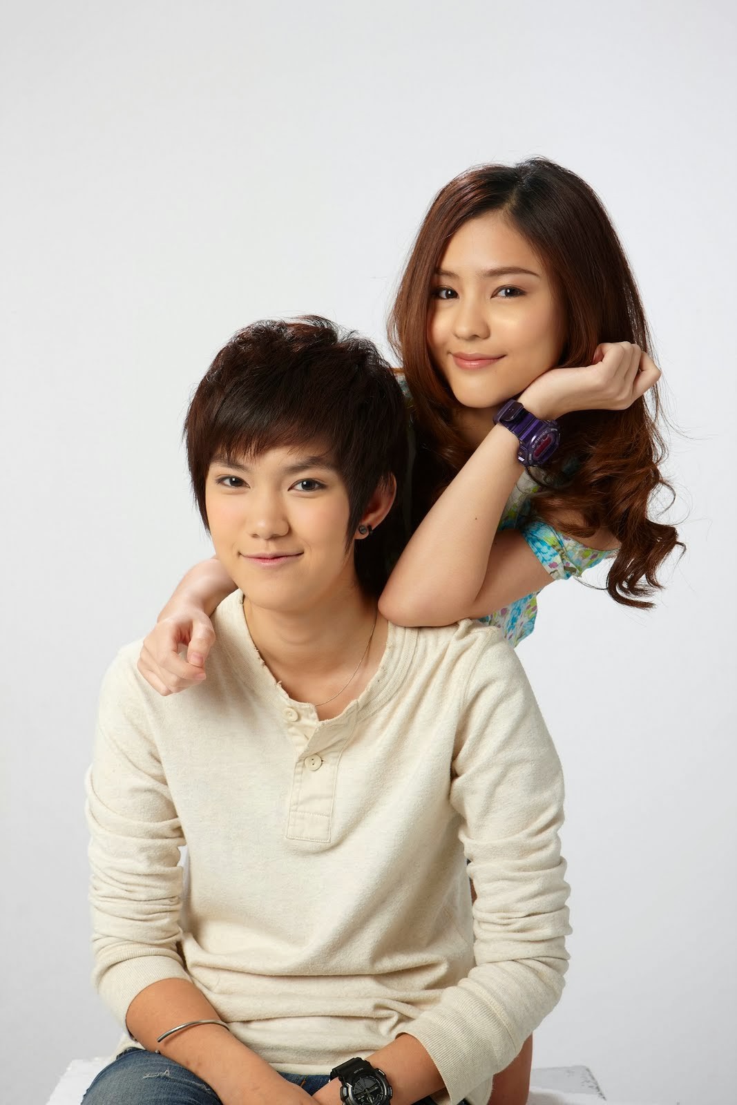 Bộ đôi bách hợp "Yes Or No" Aom Sushar và Tina Jittaleela rủ nhau đi đu đưa, sắp có phần 3 đúng ...