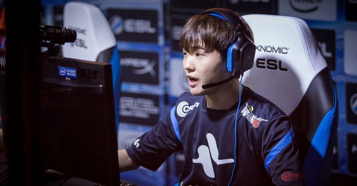 Ngất ngây với độ đẹp trai chuẩn soái ca của dàn game thủ 9X Hàn Quốc