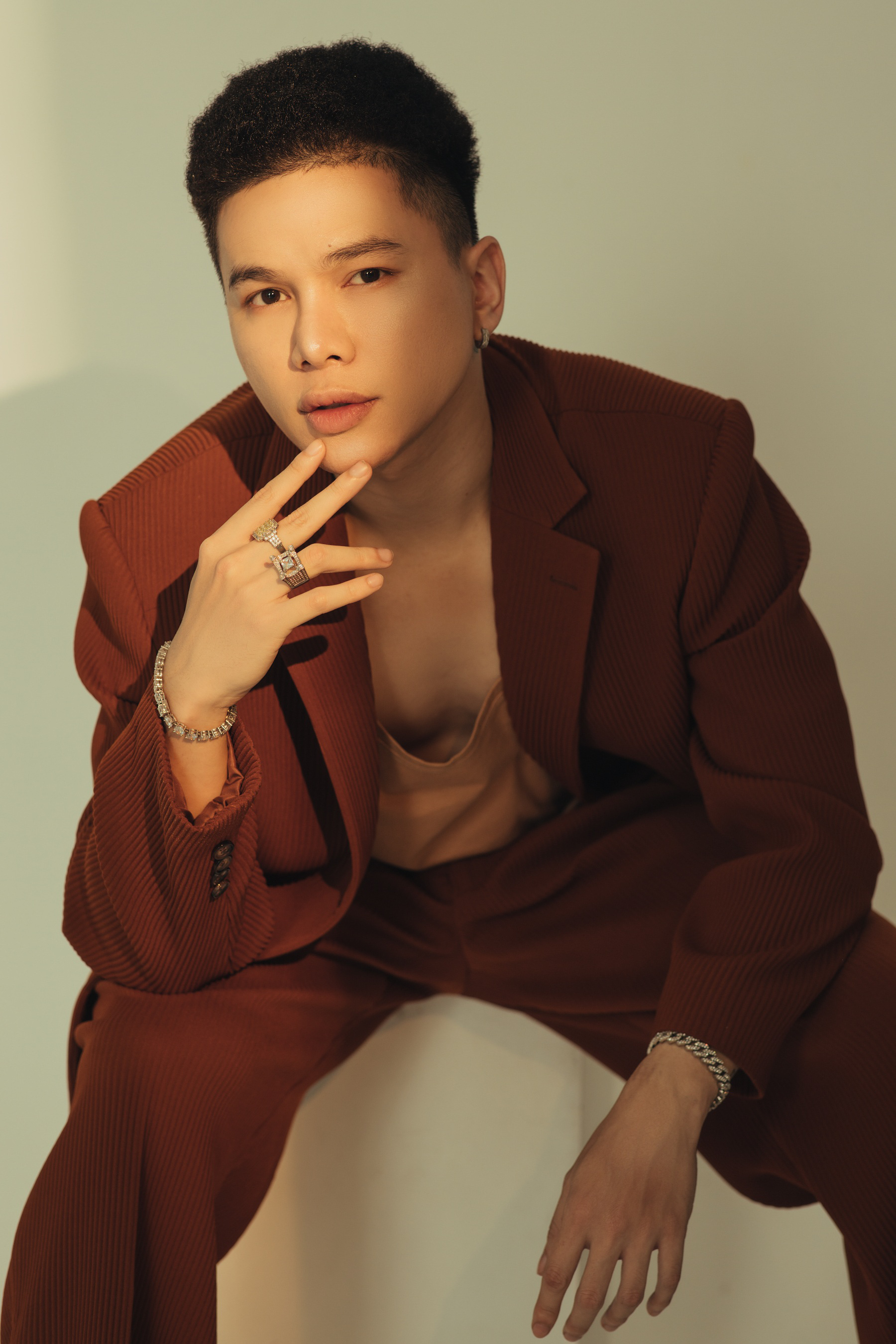 Hoàng Tôn khẳng định: "Tôi đang rất tự tin vào ngoại hình của mình, đặc ...