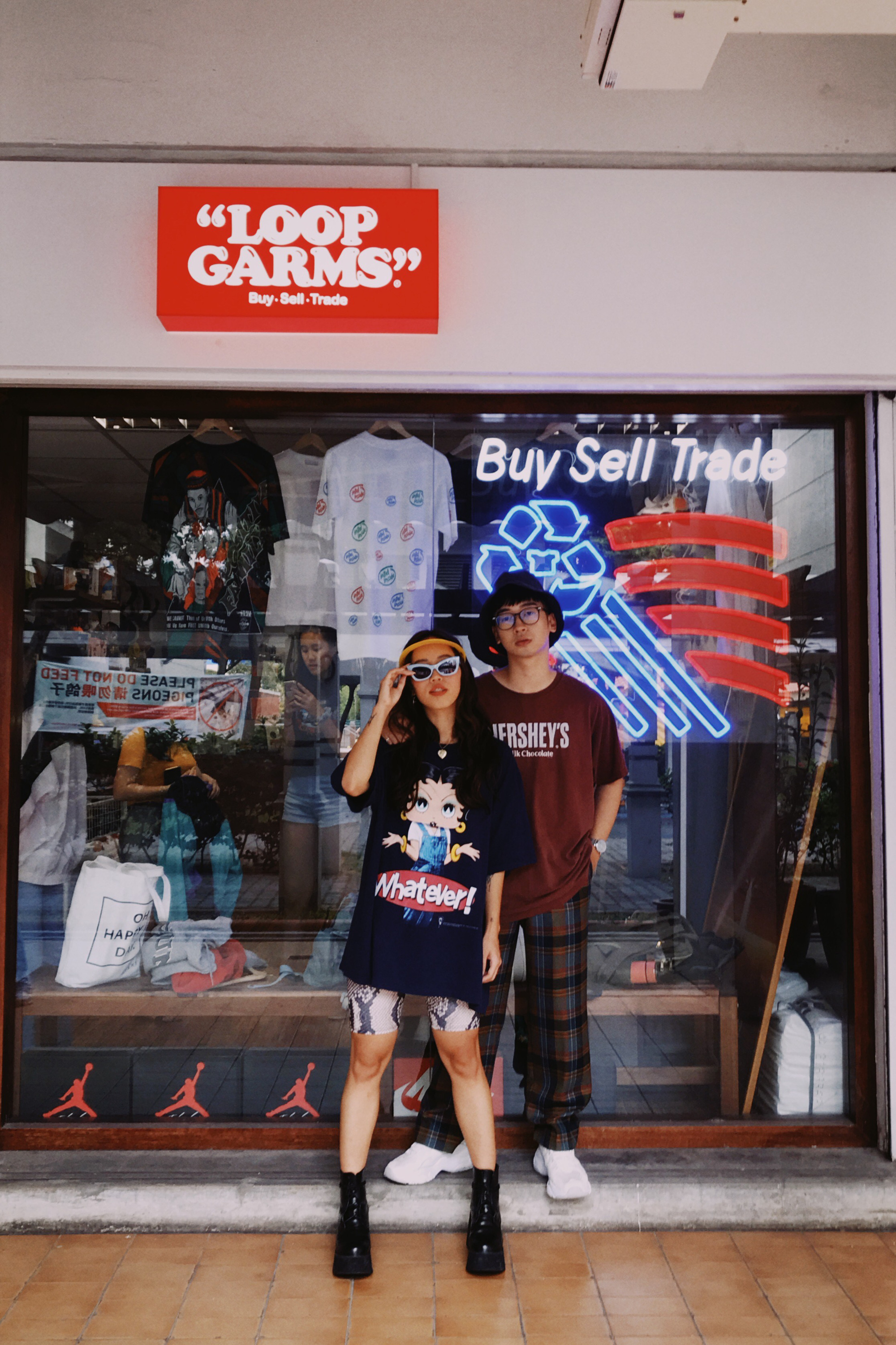 Lạc lối ở “thiên đường mua sắm” Singapore với hàng trăm local brand bao vây! | riviu.vn