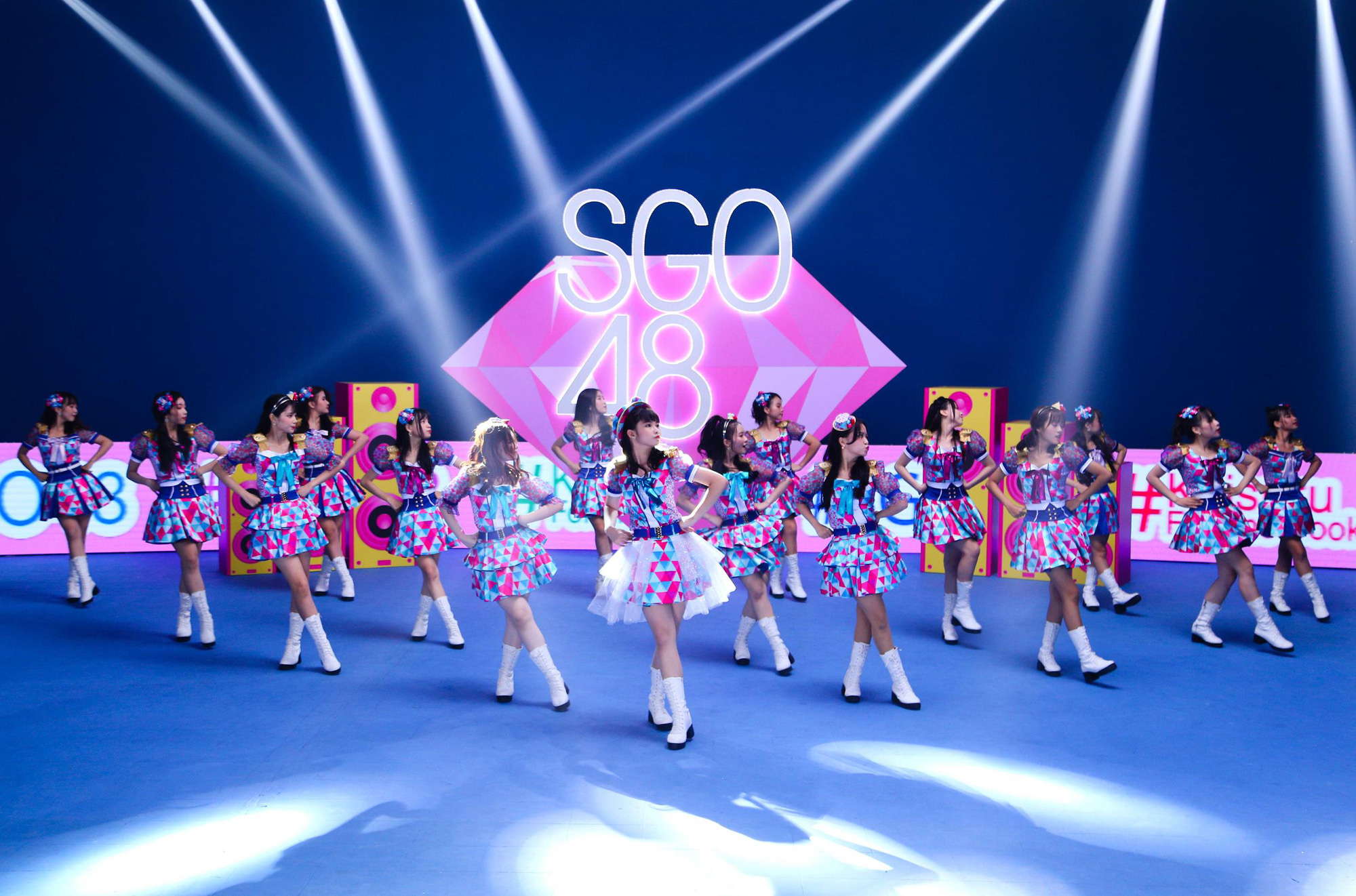 SGO48 ra mắt MV "Thất Tình Tích Cực"