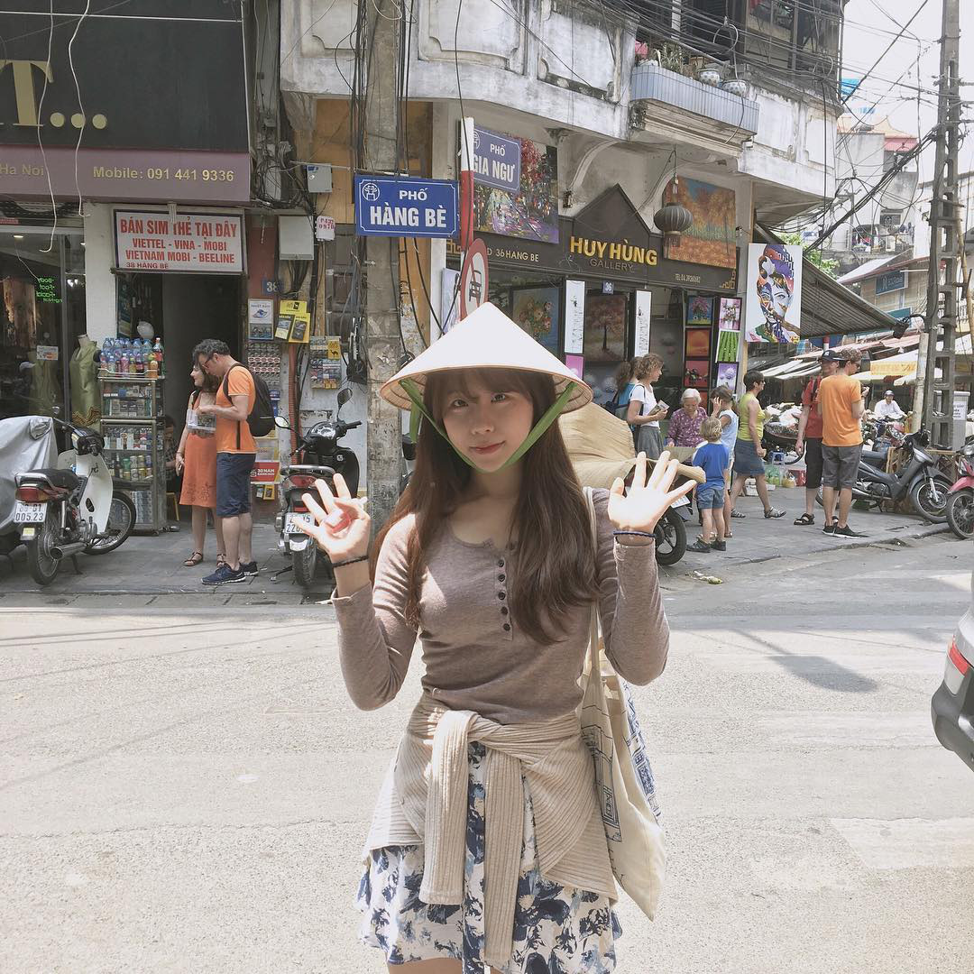 Ngắm trọn nhan sắc nữ MC Park Jee-sun - Người yêu Bang xạ thủ huyền thoại!