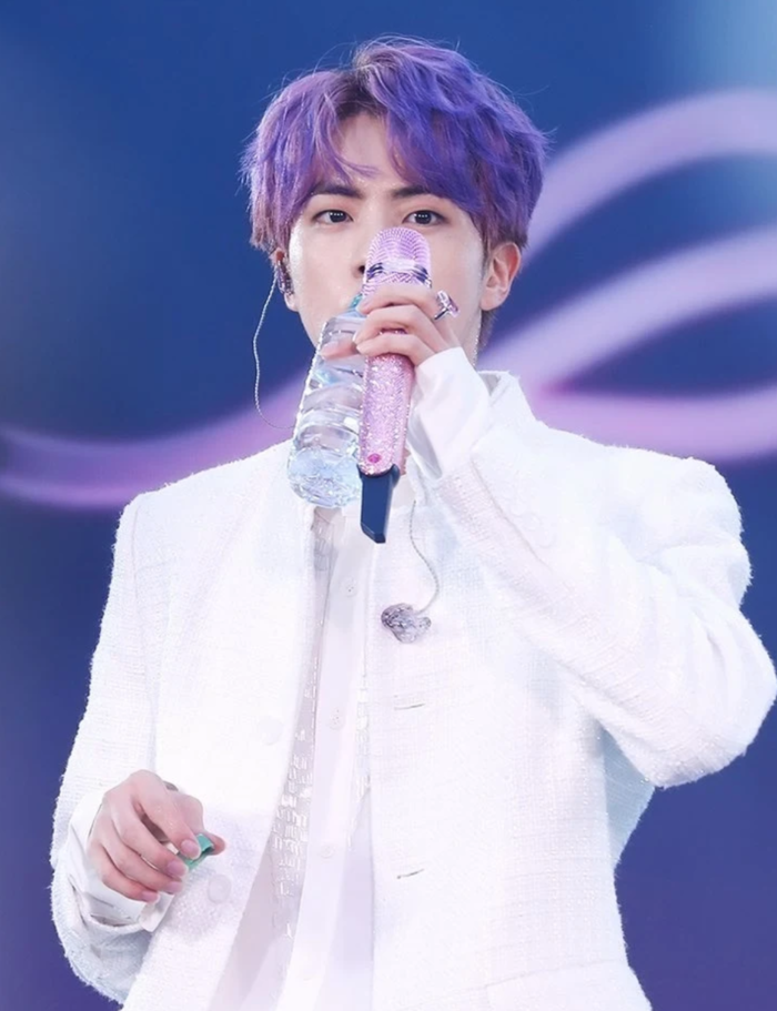 Ý nghĩa đằng sau bộ sưu tập micro 7 sắc cầu vồng của BTS