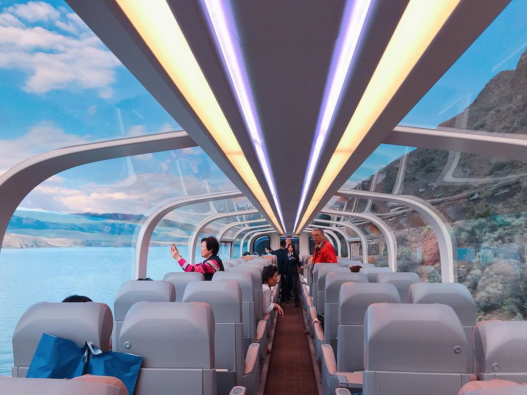 Cận cảnh đoàn tàu view kính 180 độ có thật ở Canada, đi tới đâu là du ...