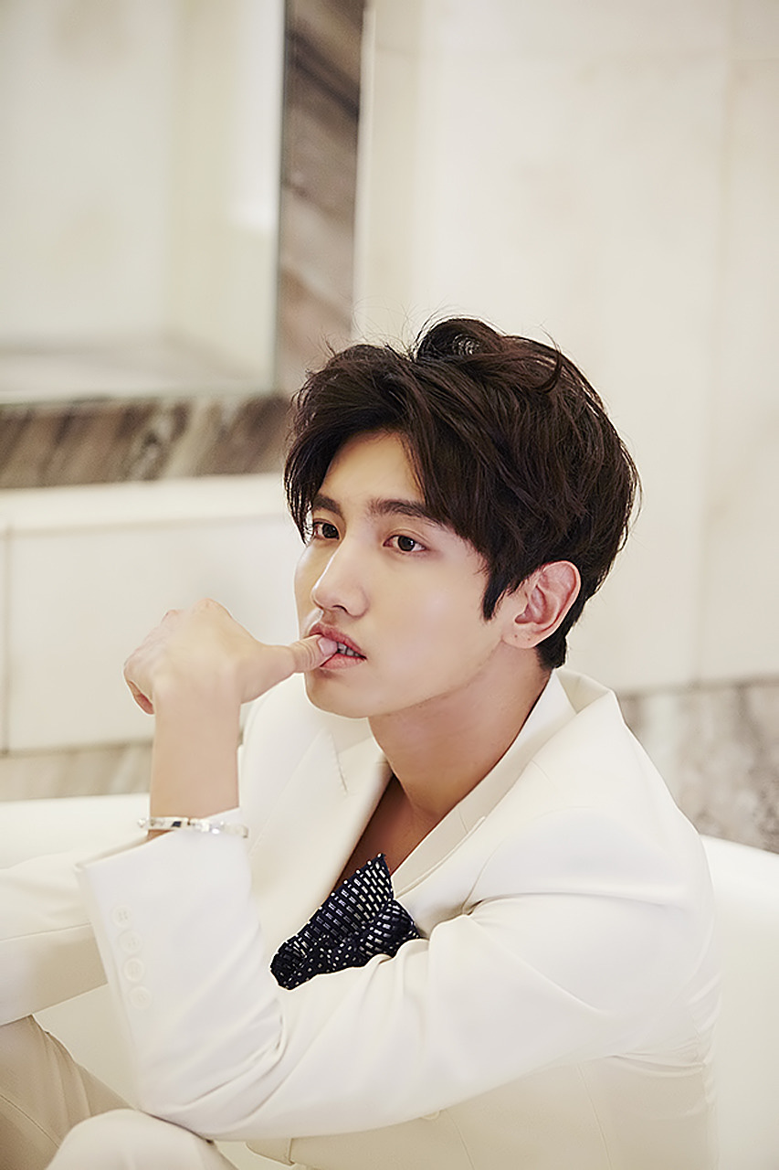 Changmin (DBSK) và loạt lùm xùm tình ái dở khóc dở cười nhất Kpop