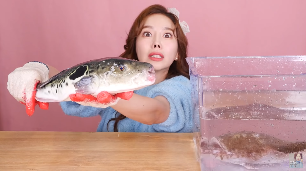 Được mệnh danh là "thánh ăn cá" ấy thế mà lần nào làm video mukbang cá ...