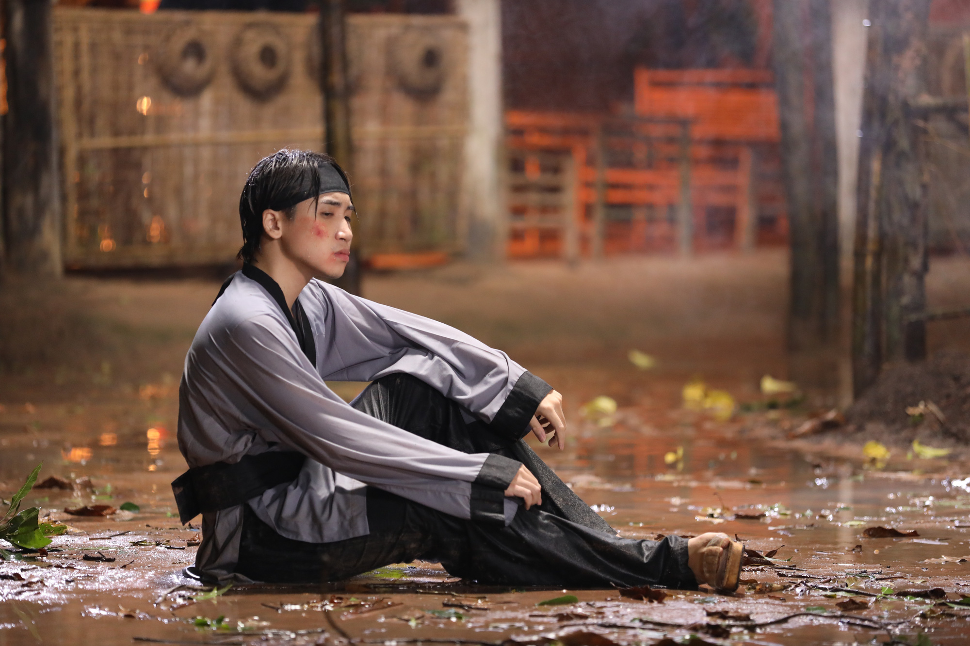Huy Cung ra mắt MV "Chuyện Người Yêu Xa"