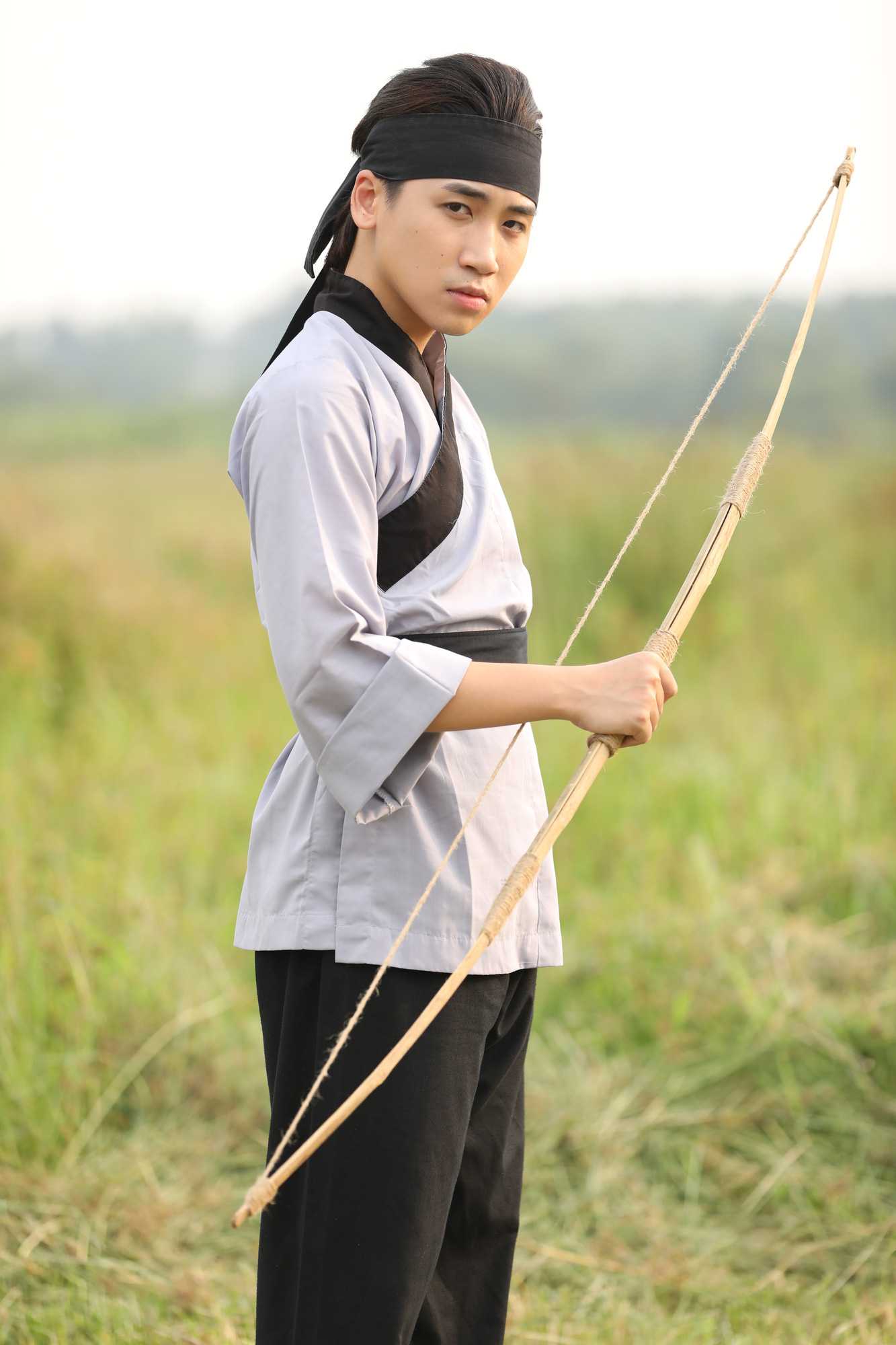 Huy Cung ra mắt MV "Chuyện Người Yêu Xa"