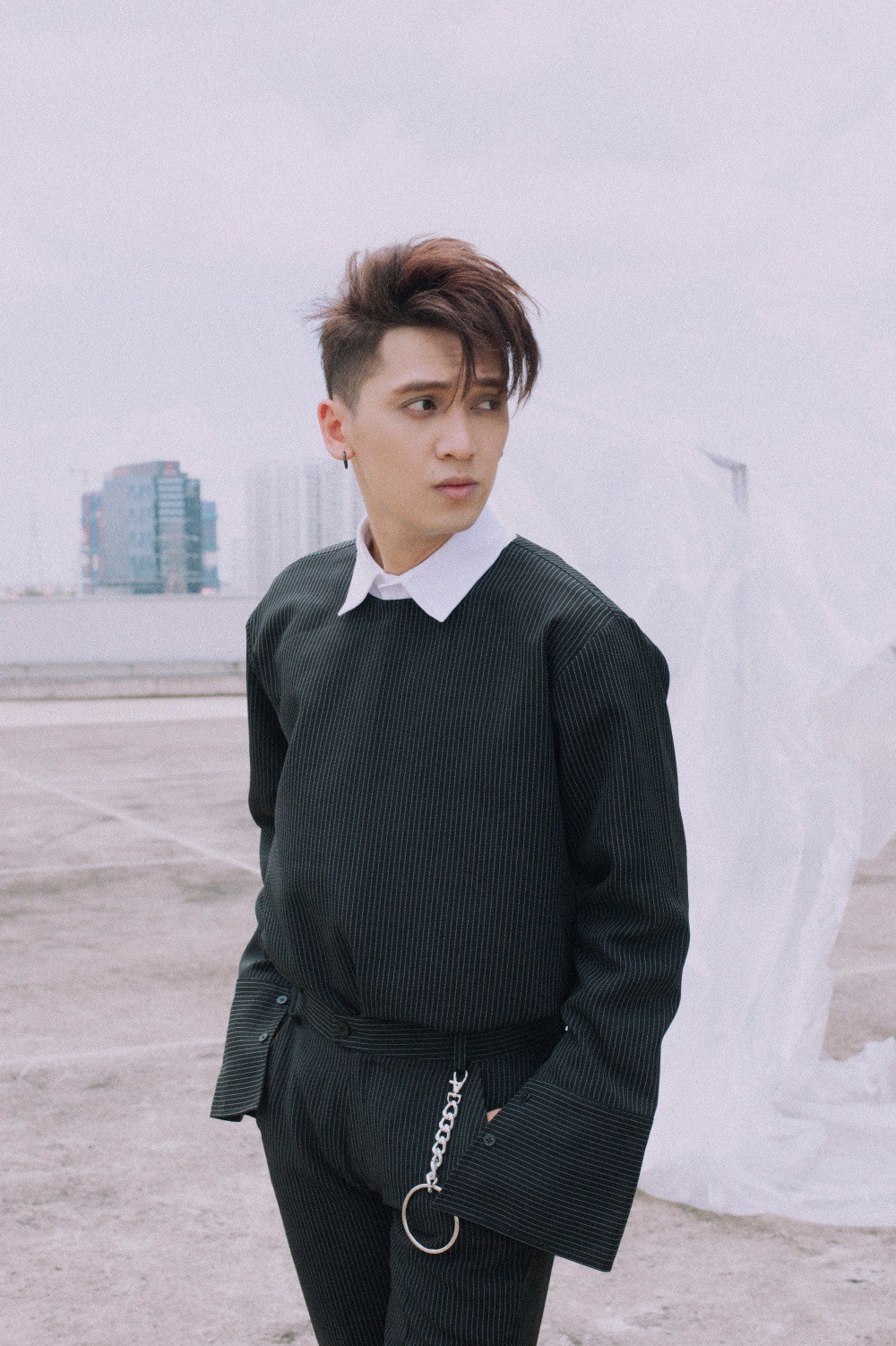 Kênh Youtube của Kay Trần, Tronie bất ngờ biến mất, xoá sổ loạt MV hàng ...