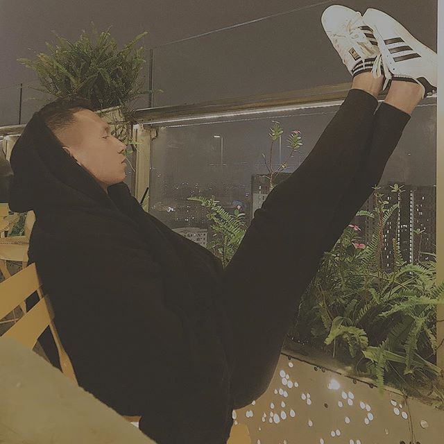 Nguyễn Văn Đạt: Trung vệ của U23 Việt Nam vô cùng điển trai và nghệ sĩ