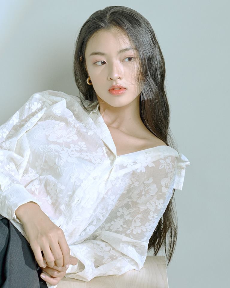 Lan Thy - nữ sinh ĐH Y sở hữu nhan sắc như minh tinh Hongkong