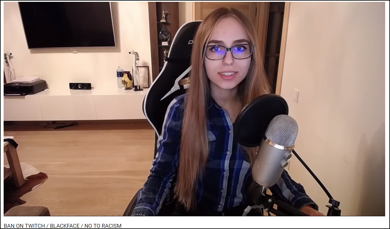 Streamer da trắng mặt xinh hóa trang thành da màu, bị "ban" 30 ngày vì ...