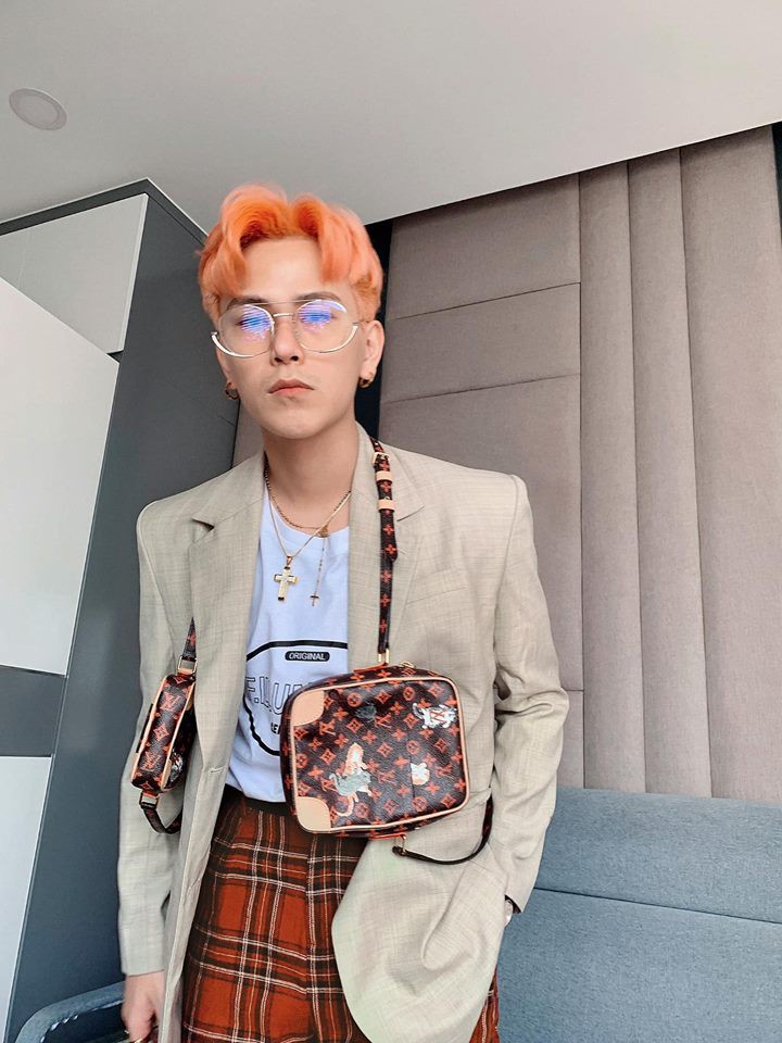 Nhìn kiểu tóc mới của Decao, có lẽ không ai dám sánh với anh chàng về ...