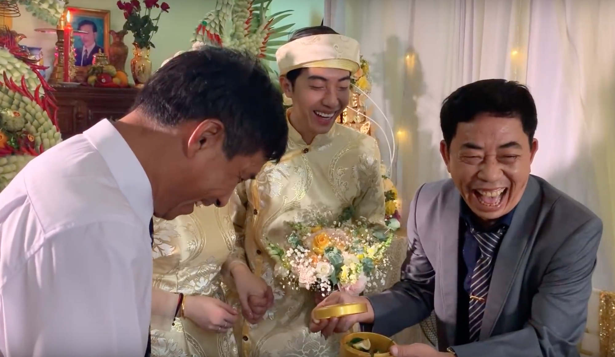 Cris Phan đăng clip cưới cười không ngậm được miệng, dân tình choáng ...