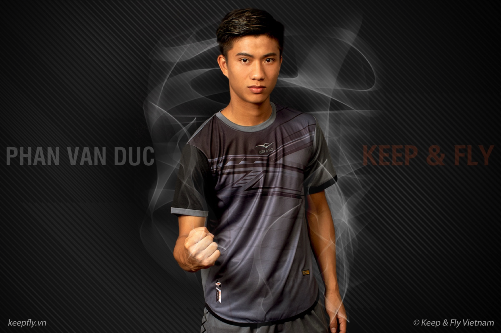 Phan Văn Đức hút hồn phái nữ trong bộ ảnh thể thao đầy nam tính