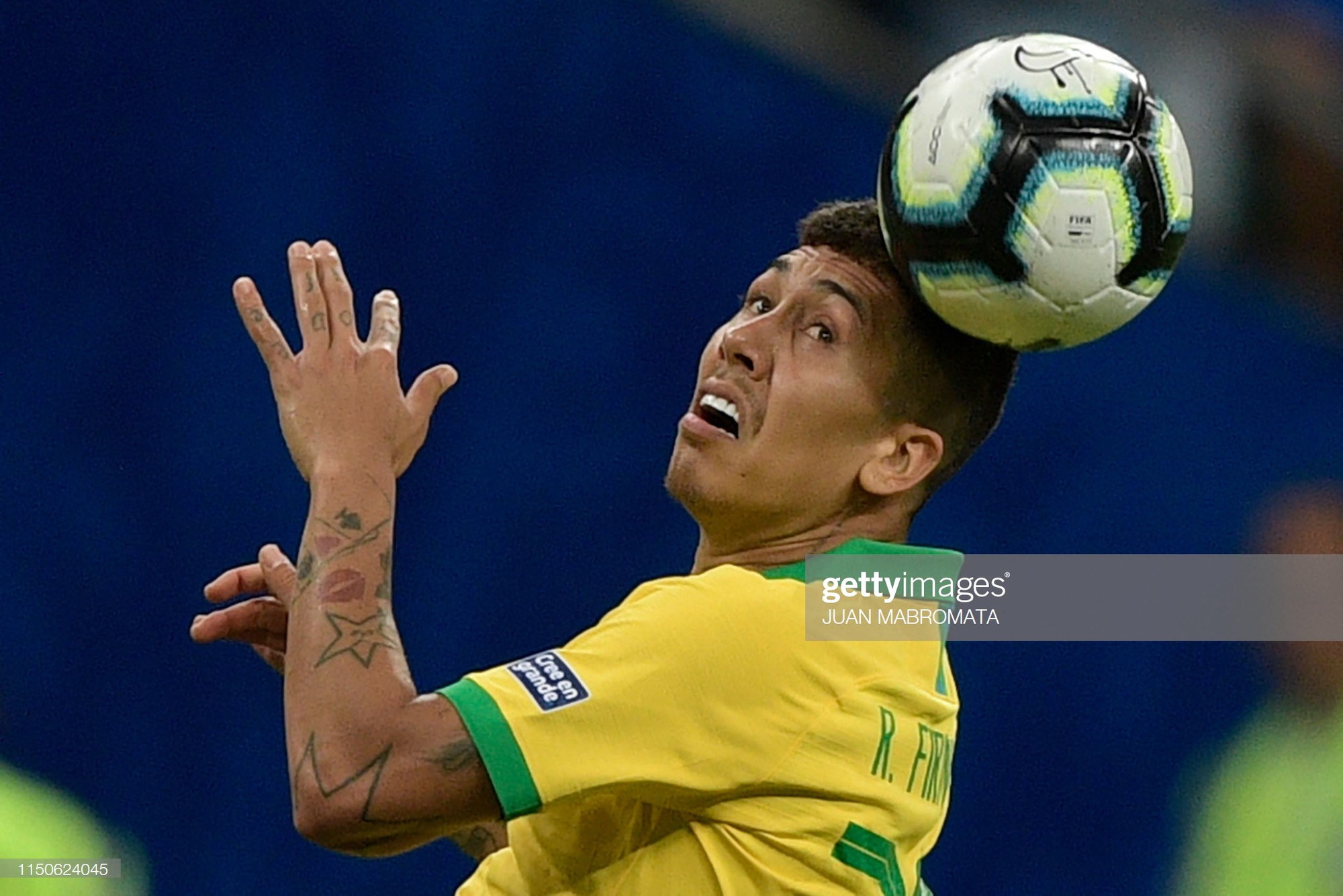 Có đội bóng nào đen đủi hơn tuyển Brazil hôm nay: 3 lần ăn mừng hụt để ...