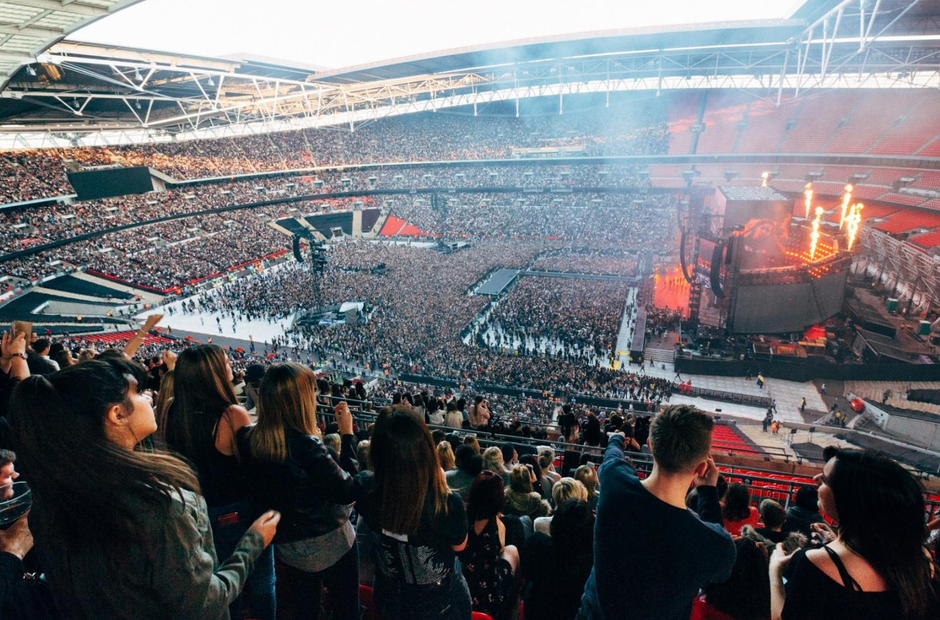 Đừng lo nghĩ về việc BTS hay Taylor Swift "sold-out" Wembley nữa, đây ...