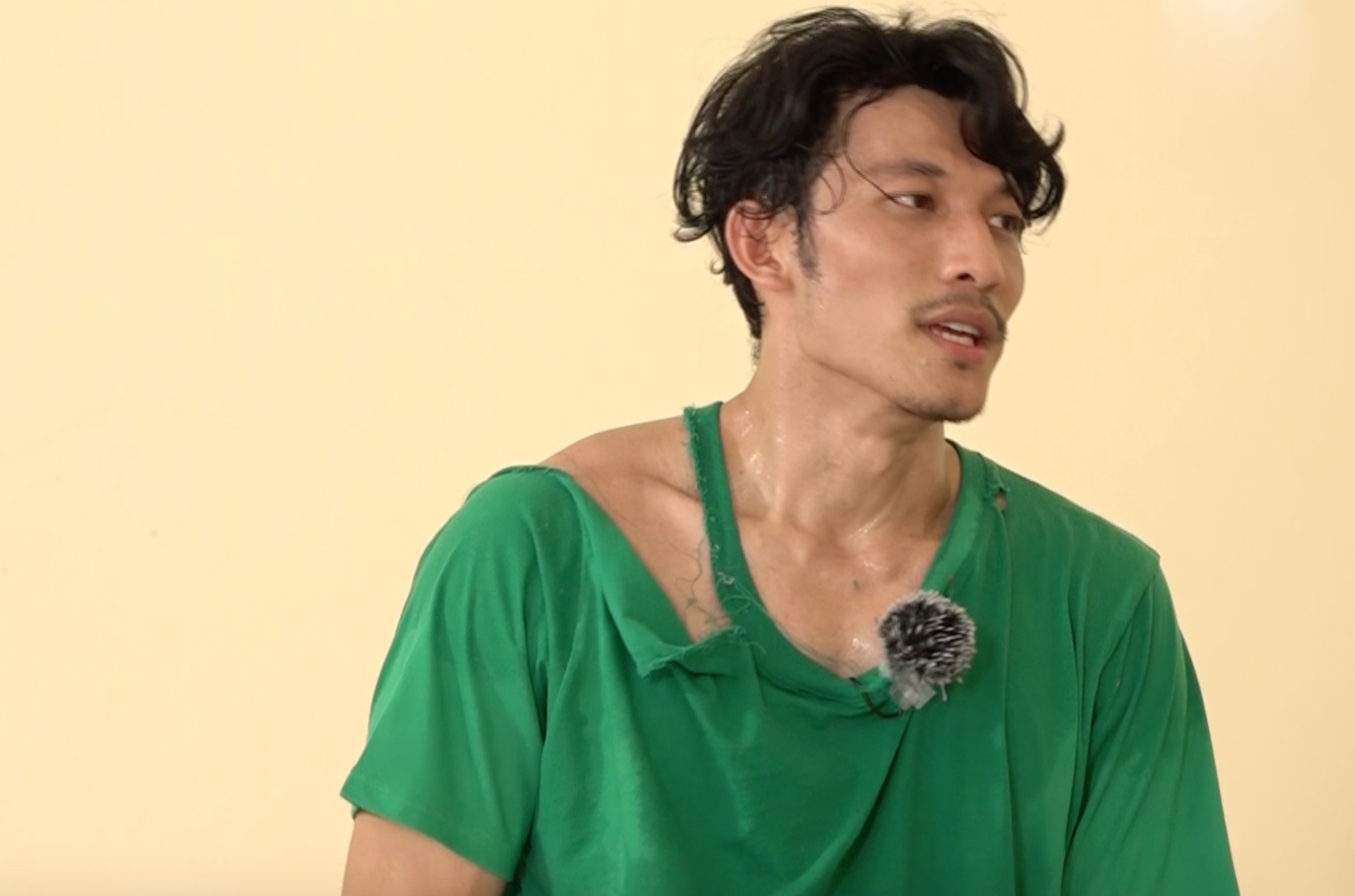 Running Man - Không lên sóng: BB Trần ôm ấp Song Luân, Ngô Kiến Huy chỉ ...