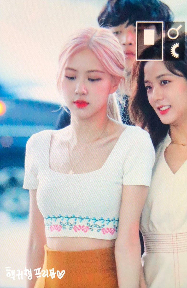 Nữ Hoàng Sân Bay Gọi Tên Blackpink Jennie Khoe Vòng 1 Sexy Quá Trời đất Rosé Bùng Nổ Nhan Sắc