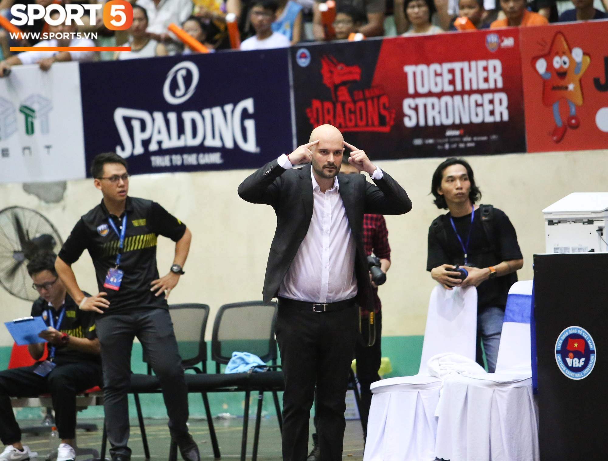 HLV Predrag Lukic hài lòng với công tác trọng tài ở trận gặp Danang Dragons