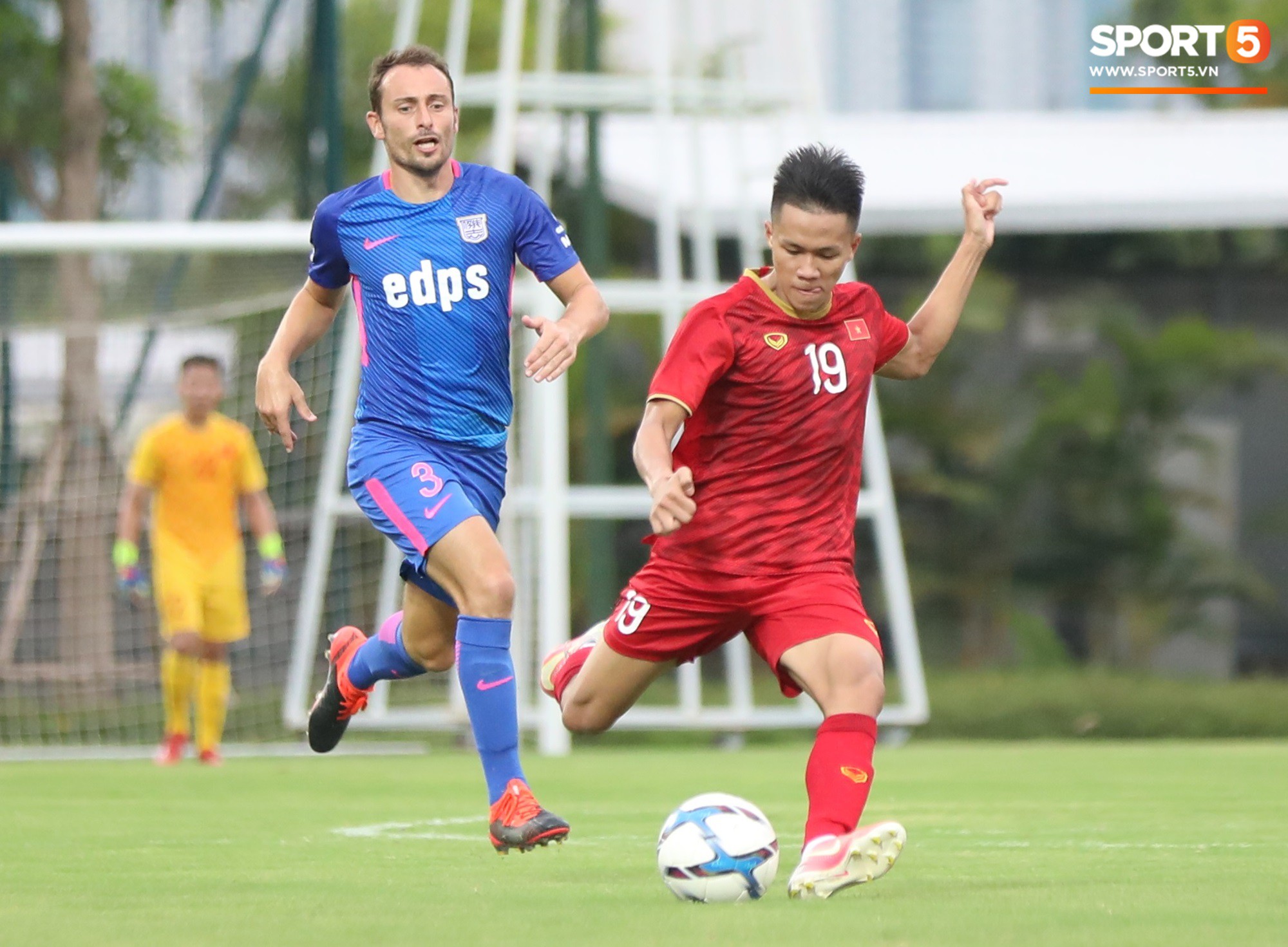 Martin Lo tỏa sáng, U22 Việt Nam thắng nhẹ CLB mạnh nhất của Hong Kong ...