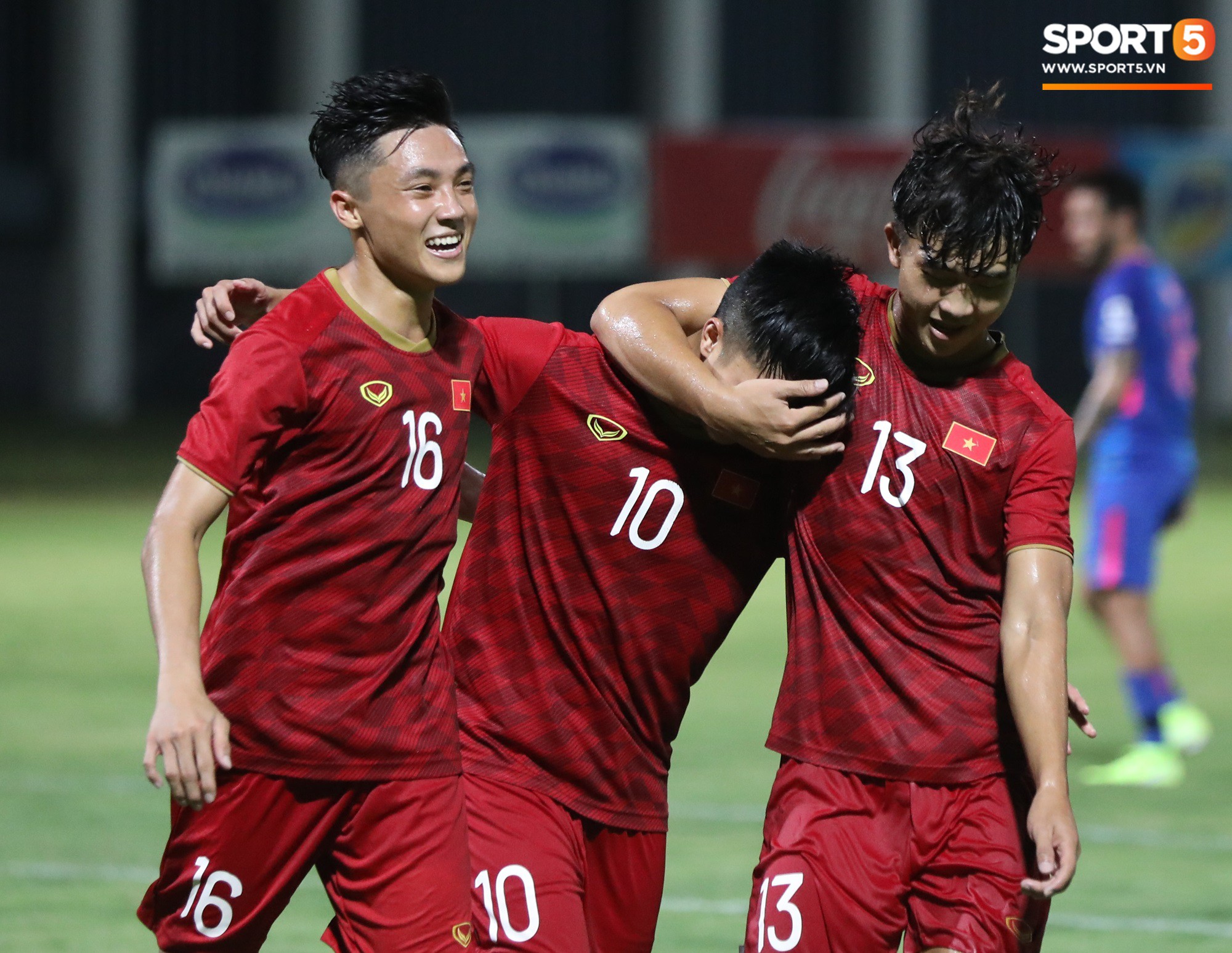 Martin Lo tỏa sáng, U22 Việt Nam thắng nhẹ CLB mạnh nhất của Hong Kong ...