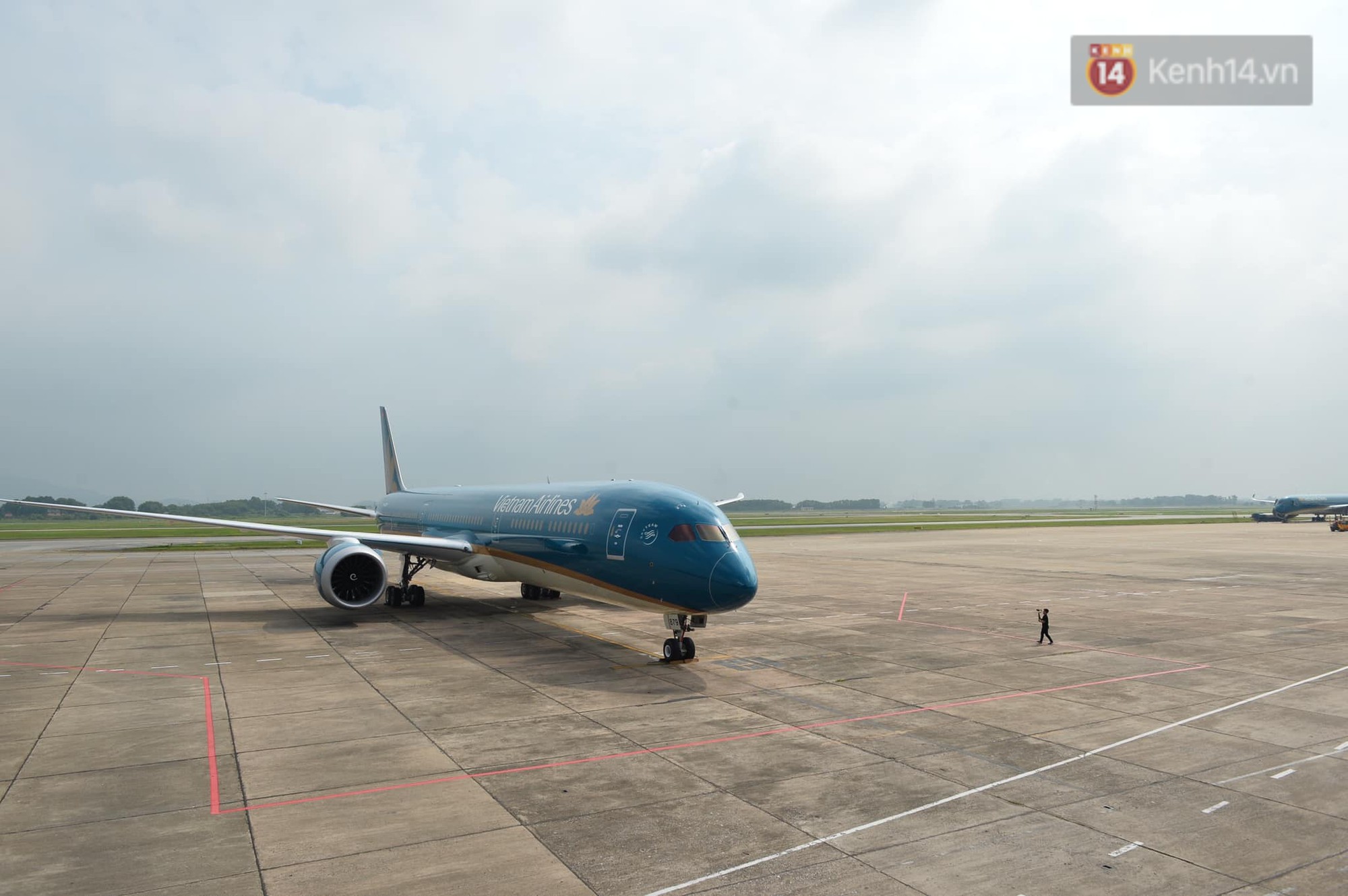 Cận cảnh nội thất bên trong "siêu máy bay" Boeing 787-10 lớn nhất Việt ...