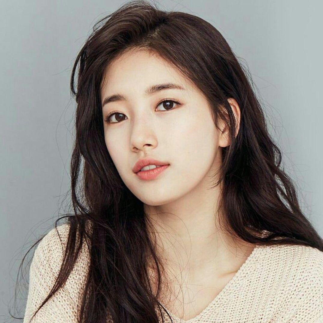 Suzy bước đi giữa dàn vệ sĩ bỗng trở thành hiện tượng