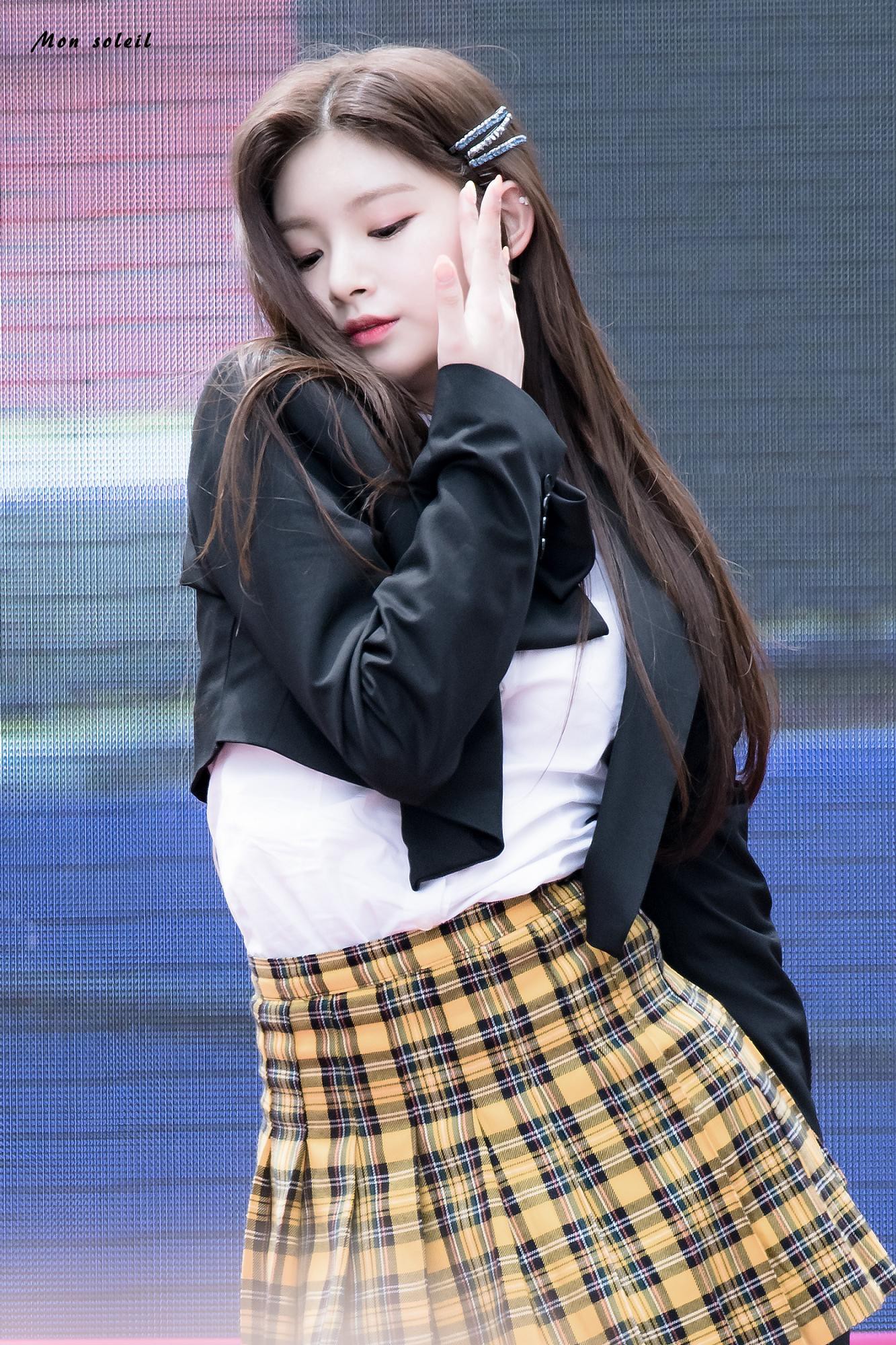 Bùng nổ "tam giác visual" hot nhất Gen4: Mỹ nhân Nhật - Trung - Hàn đọ ...