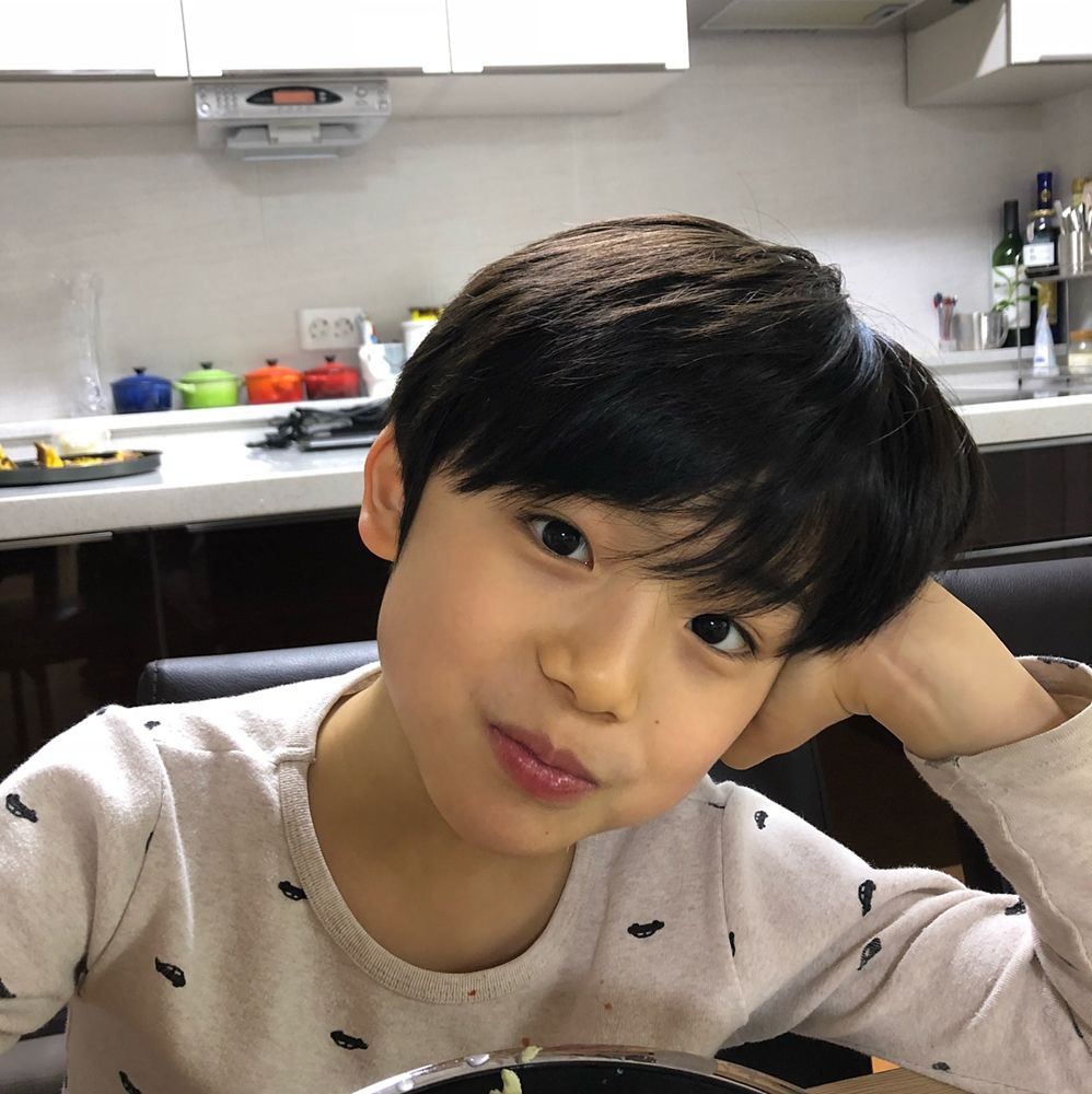 "Nam thần nhí" Moon Woo Jin: Ngày càng xinh trai quá đáng, góp mặt từ ...