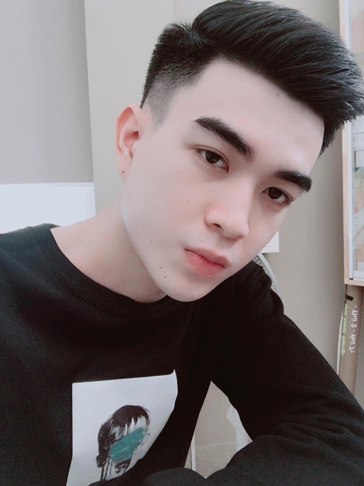 Tham gia giải Liên Quân Mobile "hạng cỏ", chàng trai 9X vẫn chiếm trọn ...