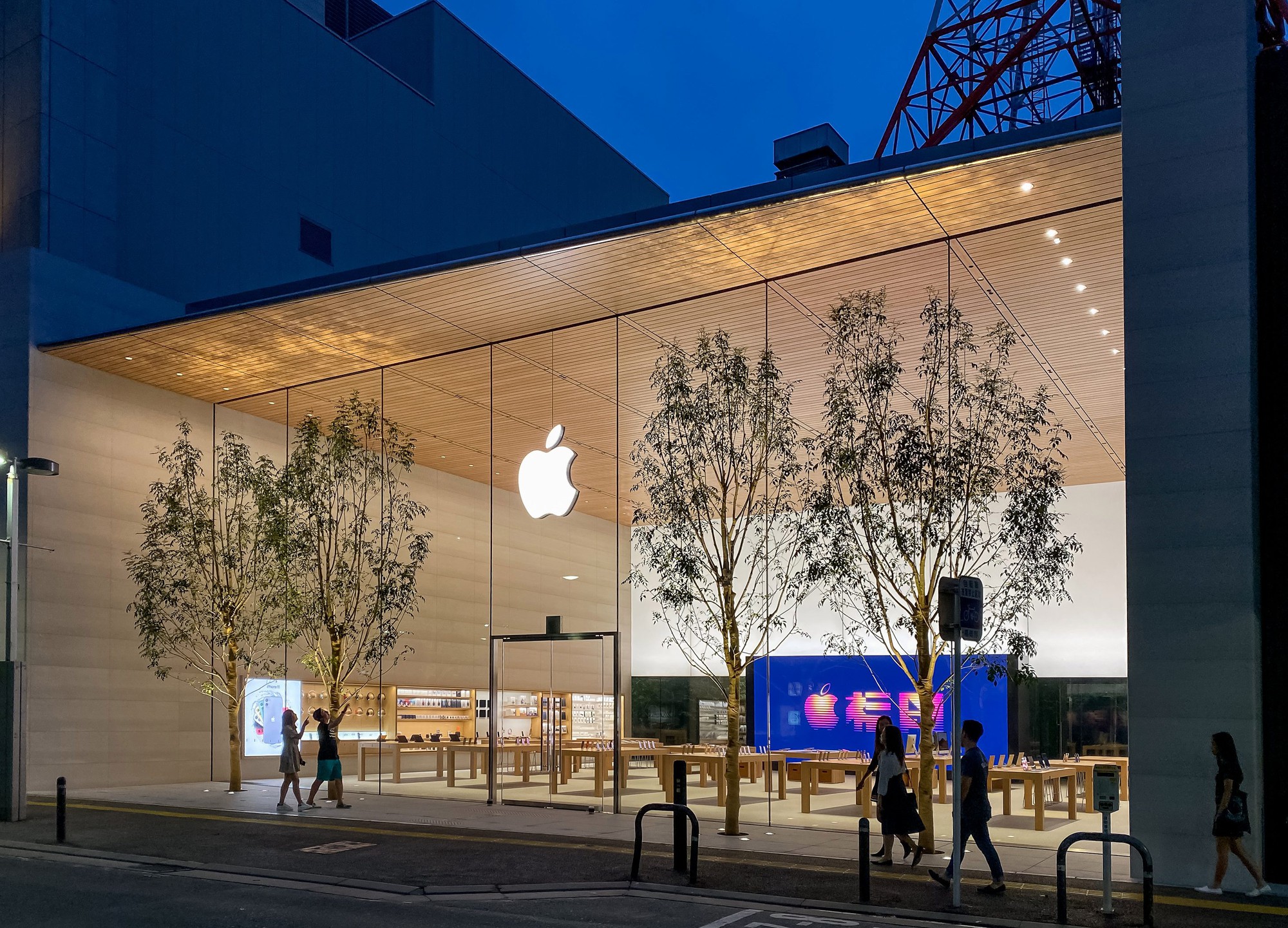 Lạ lùng với Apple Store mới toanh đậm chất Nhật Bản: Thiết kế "cây nhà ...