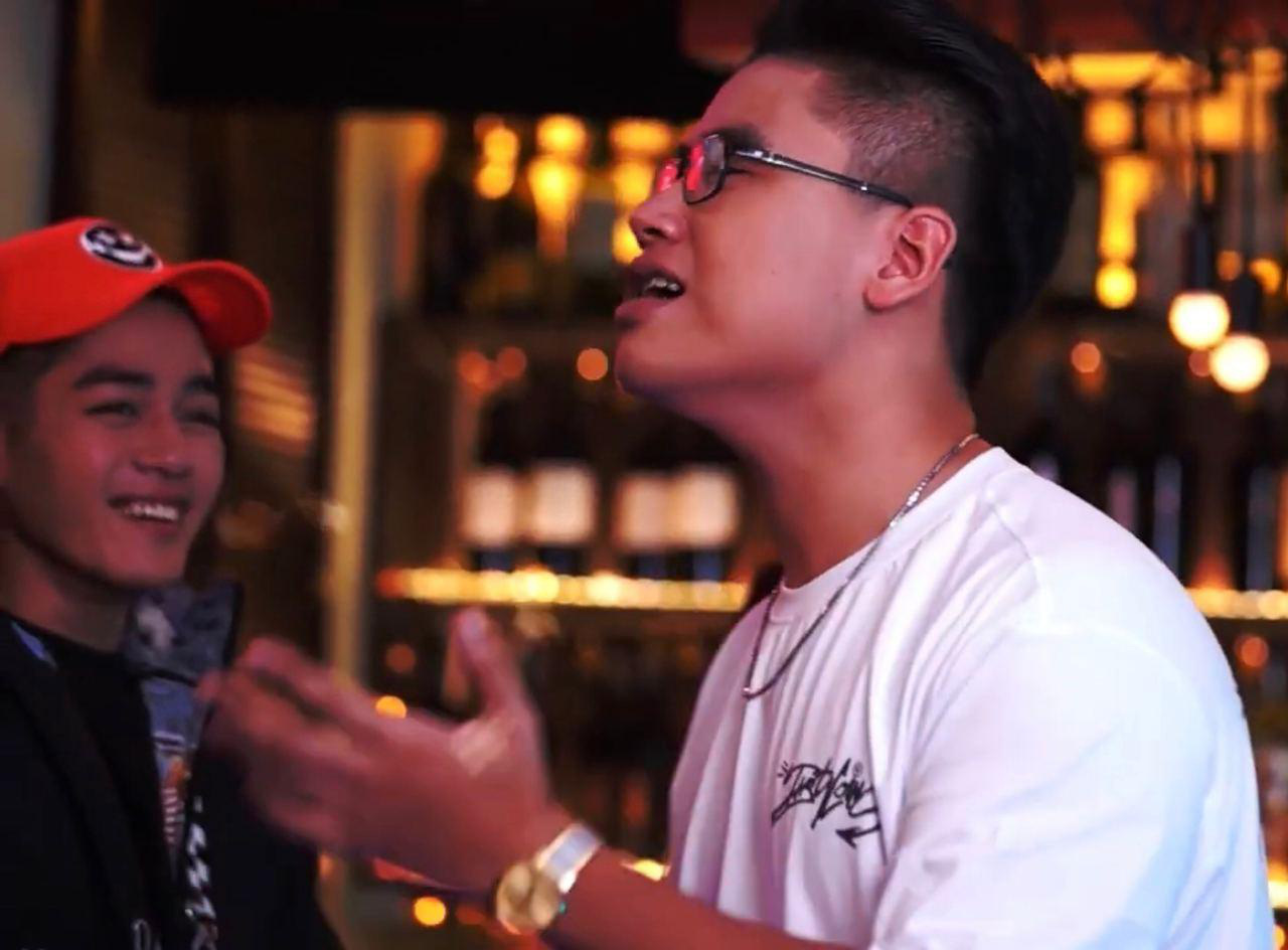 Không chỉ Rap đỉnh, GDucky (Rap Việt) còn có biệt tài vừa ăn chanh vừa ...