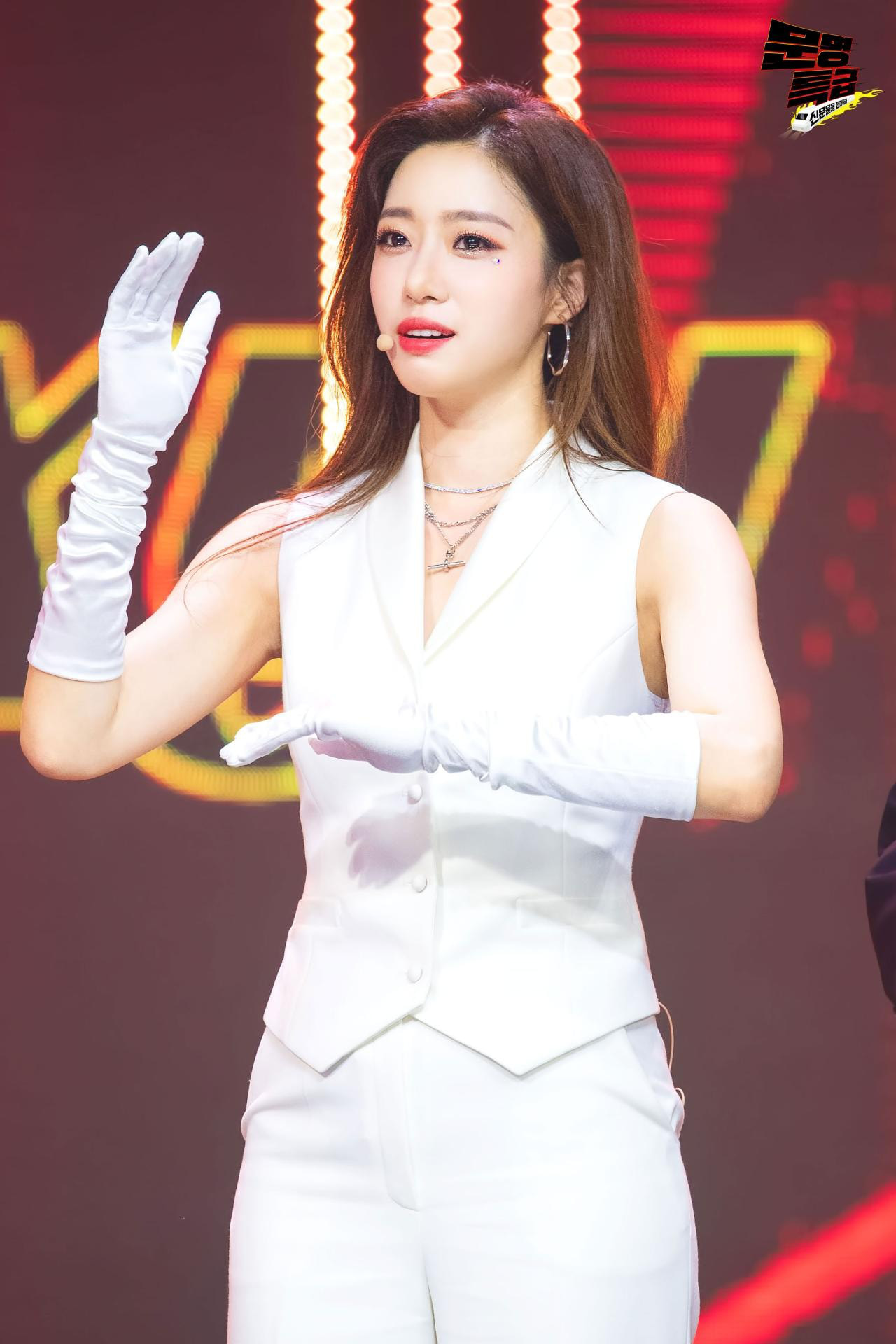 T-ara tái hợp biểu diễn 2 bản hit đình đám một thời nhưng visual bùng ...