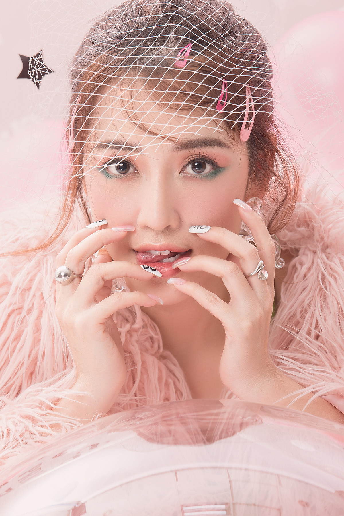 Puka khoe vòng 1 căng đầy và eo con kiến trong bộ ảnh đón tuổi 30 ...