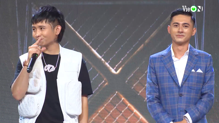 Ricky Star - Lăng LD suýt "tương tàn" trên sàn đấu rồi nắm tay tiến ...