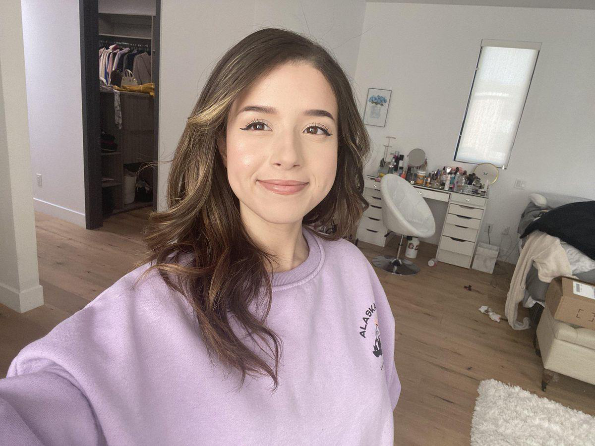 Nữ streamer nổi tiếng nhất thế giới, không muốn nhận donate vì mong fan ...