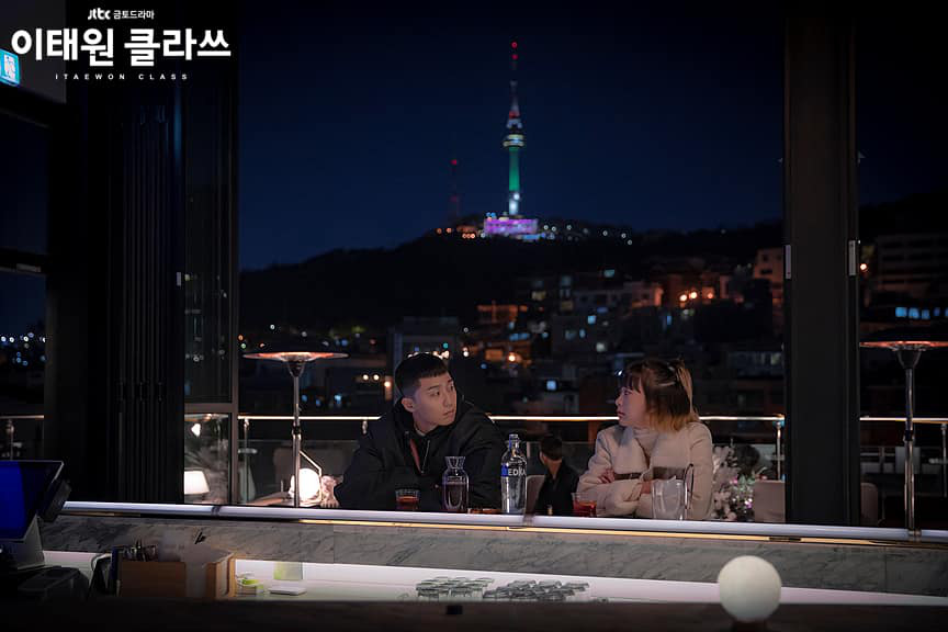 Zoom in khu phố trong phim Itaewon Class của nam thần Park Seo Joon: Là ...