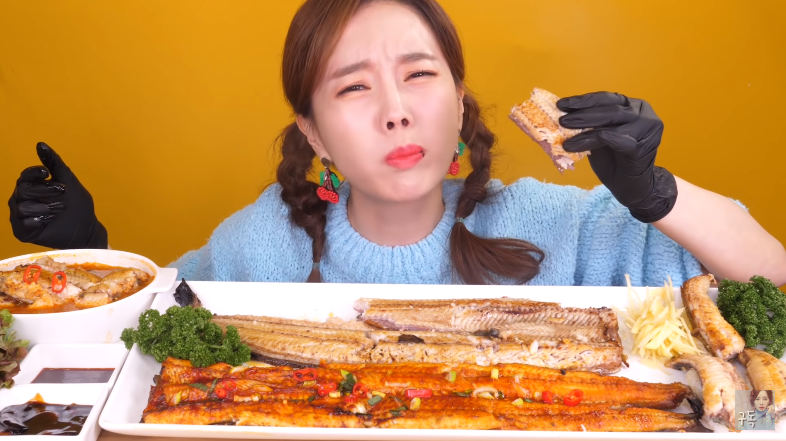 Youtuber Ssoyoung quyết trở thành "thánh hải sản": còn tự tay bắt lươn ...