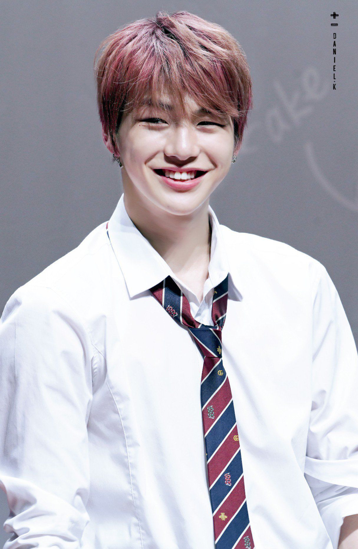 Không phải BTS hay Red Velvet, Kang Daniel và nữ thần này mới là idol ...