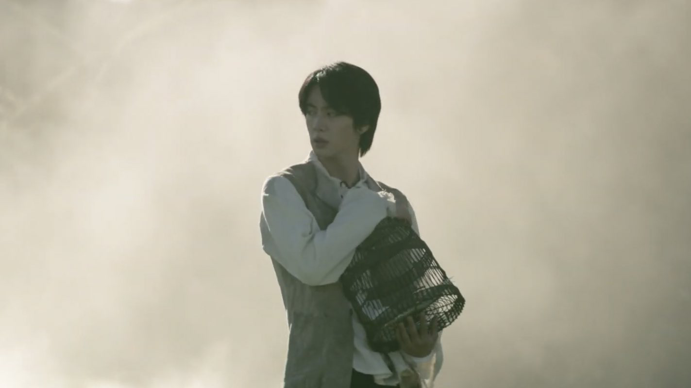 Loạt phim bom tấn được cài cắm ngay MV của BTS: Fan hét khản cổ vì ...