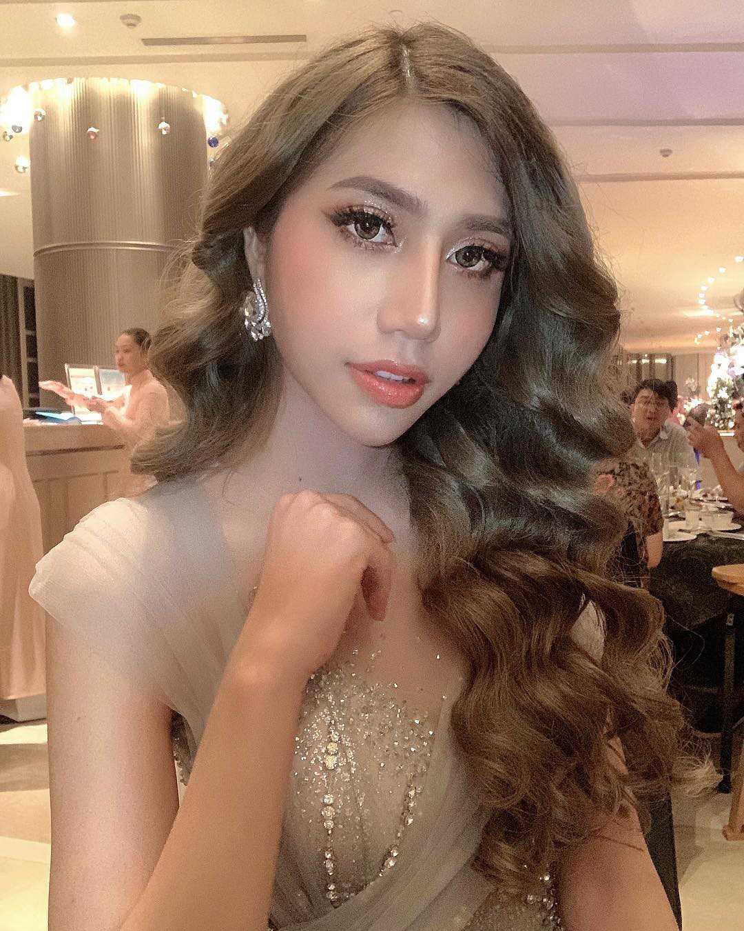 "Chị em sinh đôi" của Lynk Lee: Là beauty blogger chuyển giới xinh đẹp ...