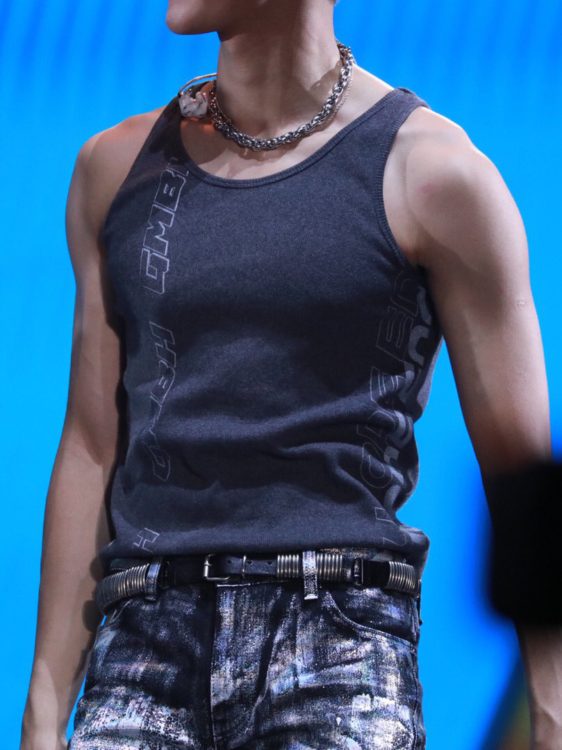 Sao body đẹp không ít, nhưng chỉ 5 idol này có được tỉ lệ vô thực: Lisa ...