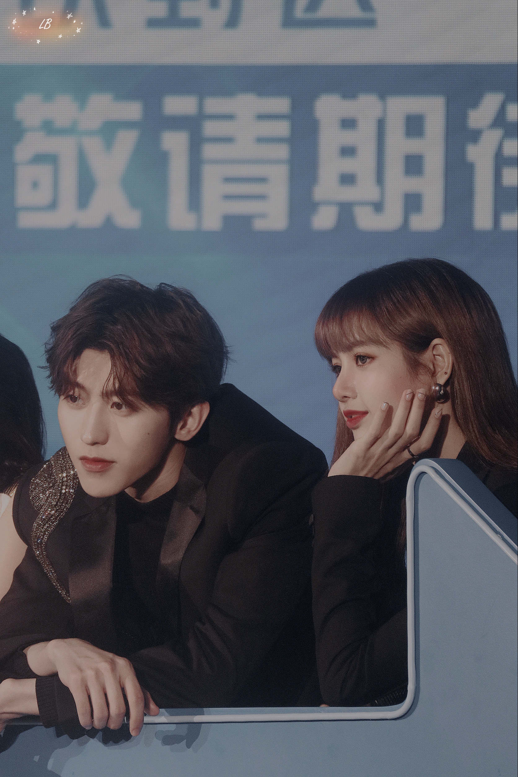 Lisa (BLACKPINK) rung chuyển châu Á vì tin đồn hẹn hò: Lộ cả tá hint ...