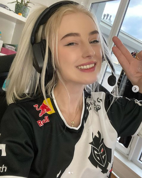 Game thủ Việt phát hiện ra fangirl G2 Esports quá đỗi gợi cảm, ai cũng ...
