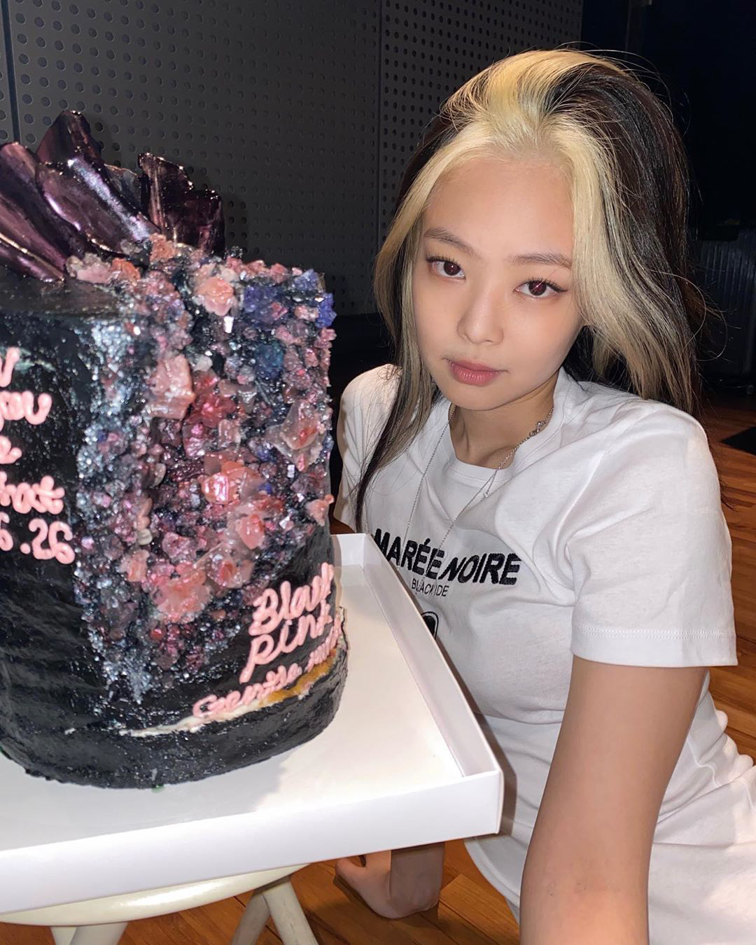 Nhan Sắc Của Blackpink Gây Sốt Tại Họp Báo Jennie Khoe Quả đầu Dương Quá đôi Chân Của Rosé