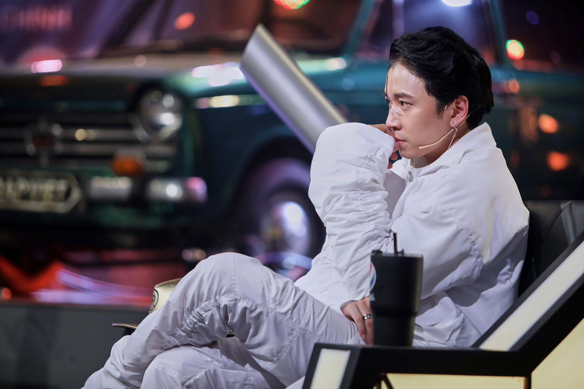 Karik ngồi ghế nóng Rap Việt: "Lo nhất là team Binz!"